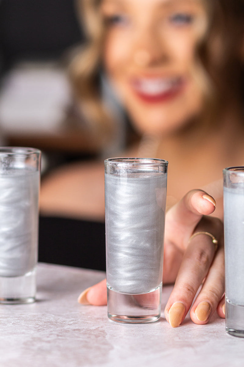 Dark Silver Cocktail Glitter – Drinks That Sparkle